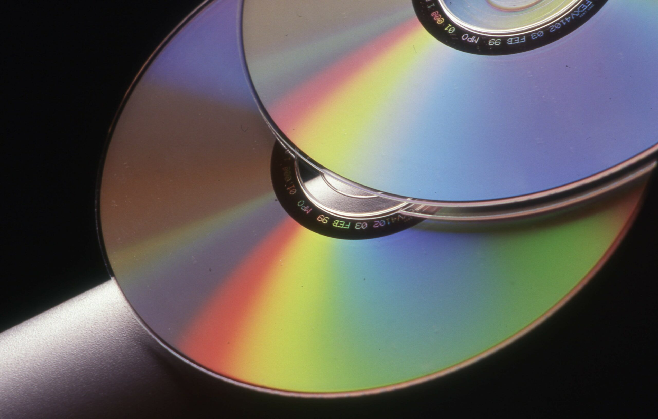 CD & VINYL - ON THE SCORE